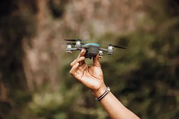 How Good Are Hand Controlled Drones? - DroidMen