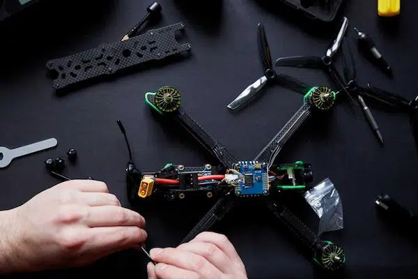 How To Build A Racing Drone? - DroidMen