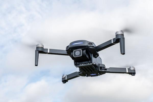 How To Fly A Holy Stone Drone? - DroidMen